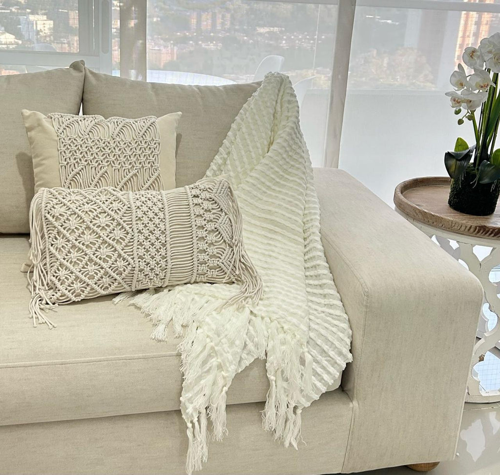 Throw - Manta Tejida Blanca Flecos – IQG Home
